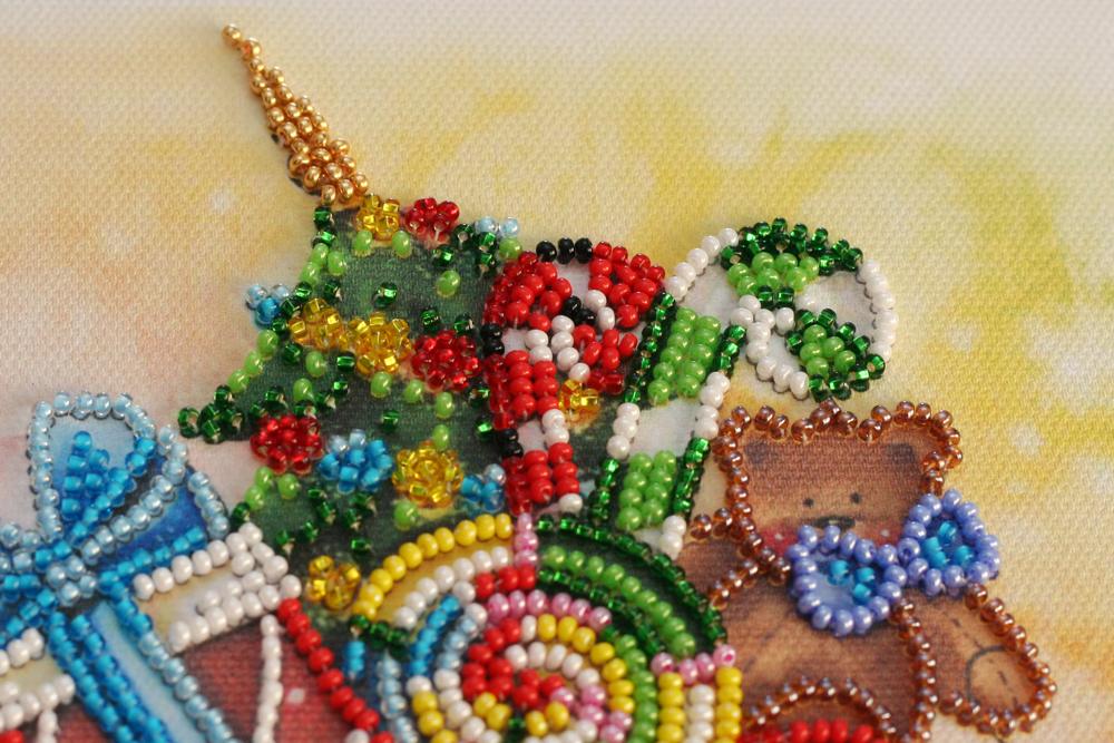 DIY Bead Embroidery Kit "Gift Machine" | stitchery.shop