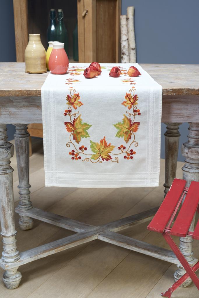 DIY Table Runner kit "Table runner kit Autumn leaves" | stitchery.shop
